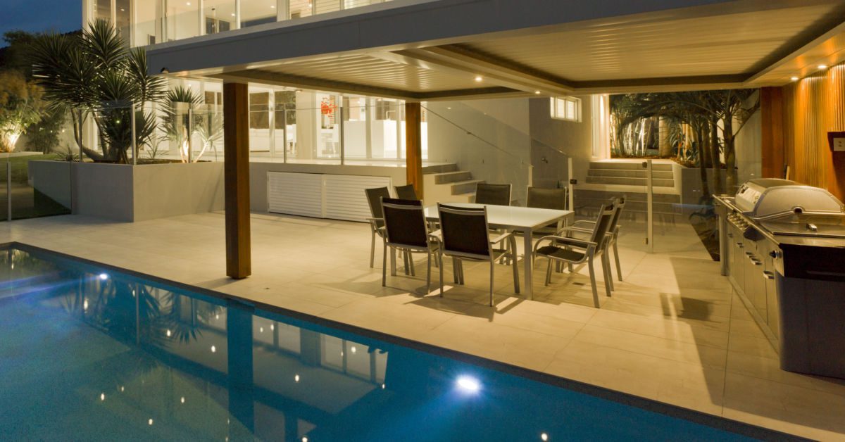 9 Tips: How To Build A Houston Backyard Oasis | Pristine